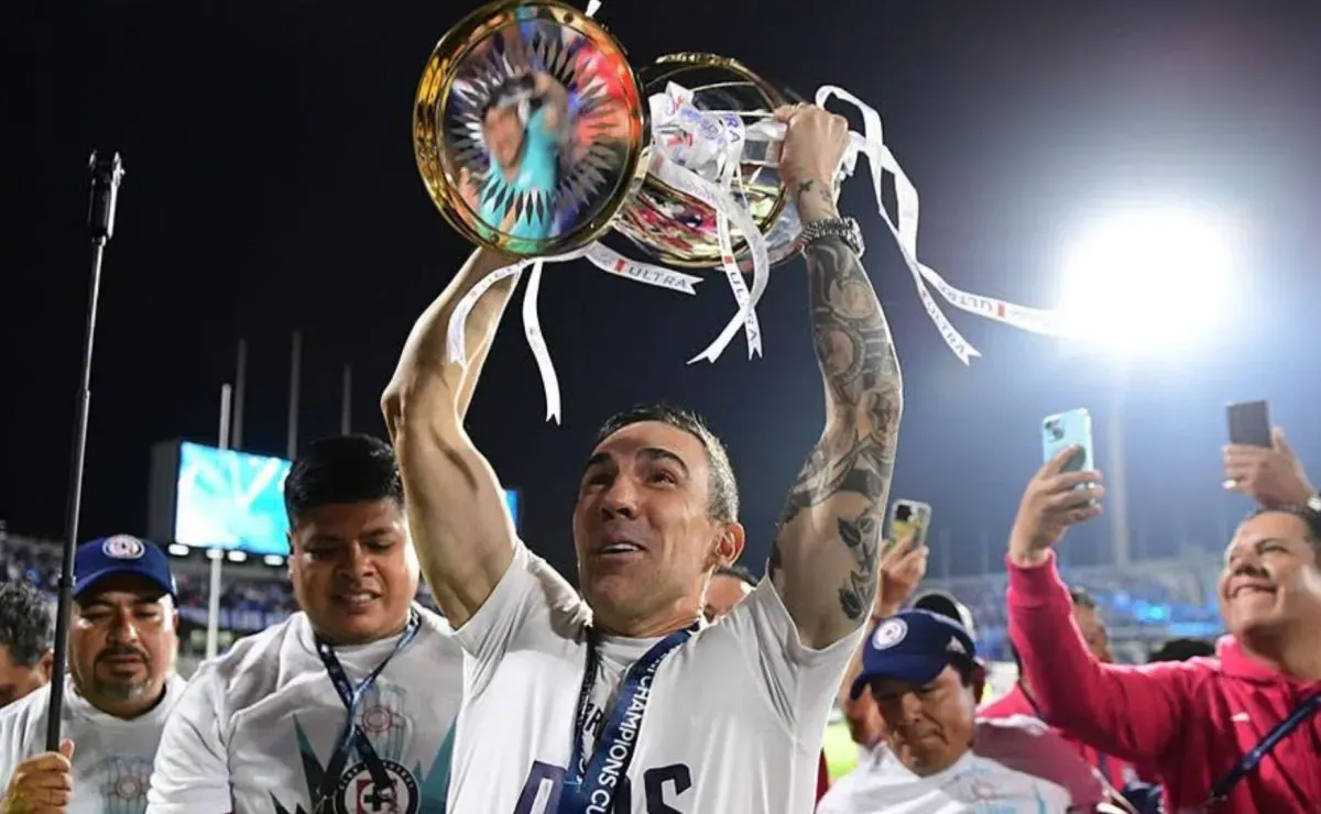 La respuesta de Vicente Sánchez a los rumores de su salida de Cruz Azul