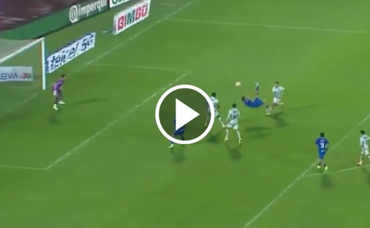 Ángel Sepúlveda anota un golazo de chilena para Cruz Azul vs. León