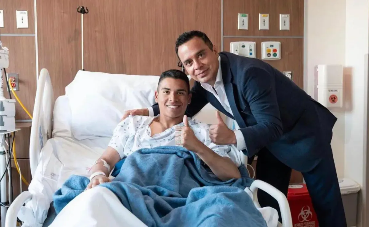 El mensaje de Víctor Velázquez a Kevin Mier en su visita a la clínica