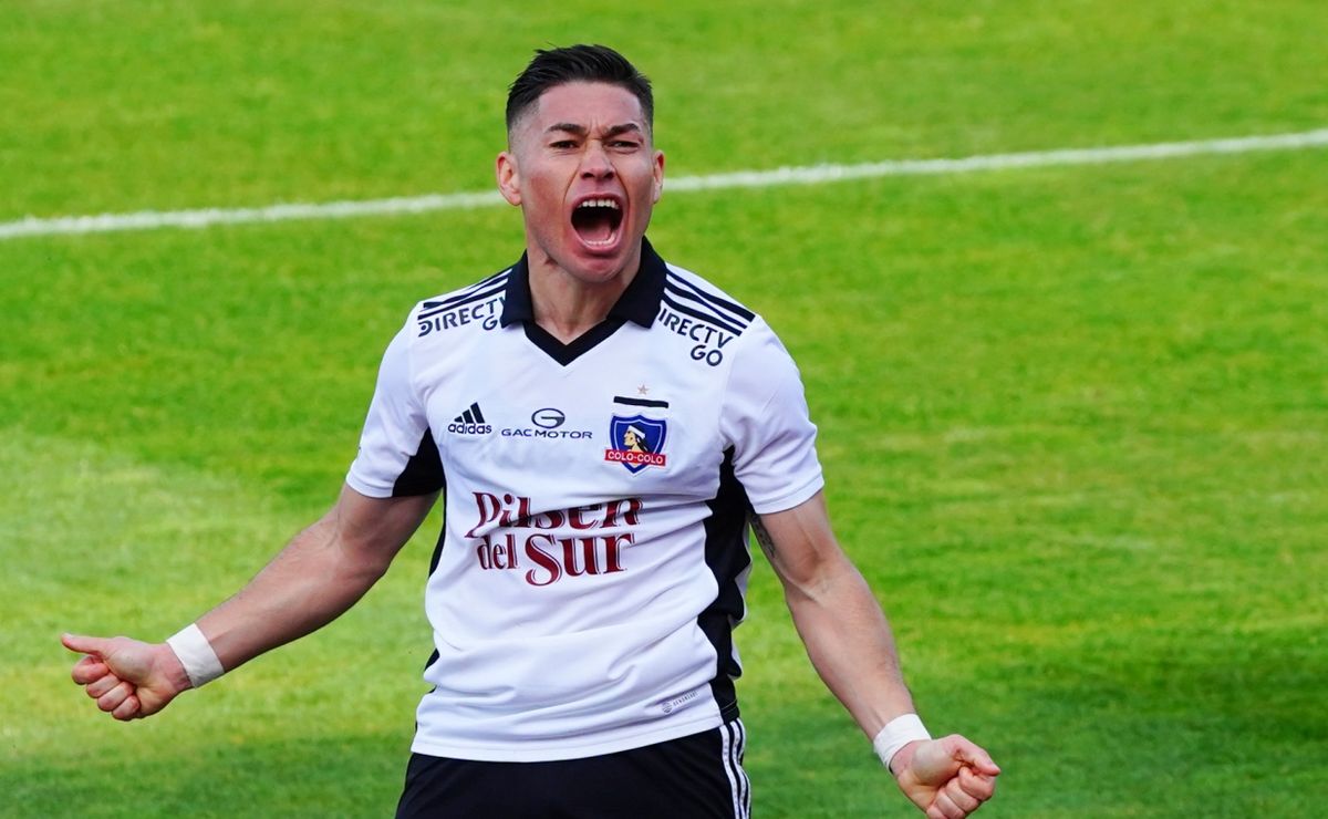 Óscar Opazo recibe la primera gran noticia en Colo Colo