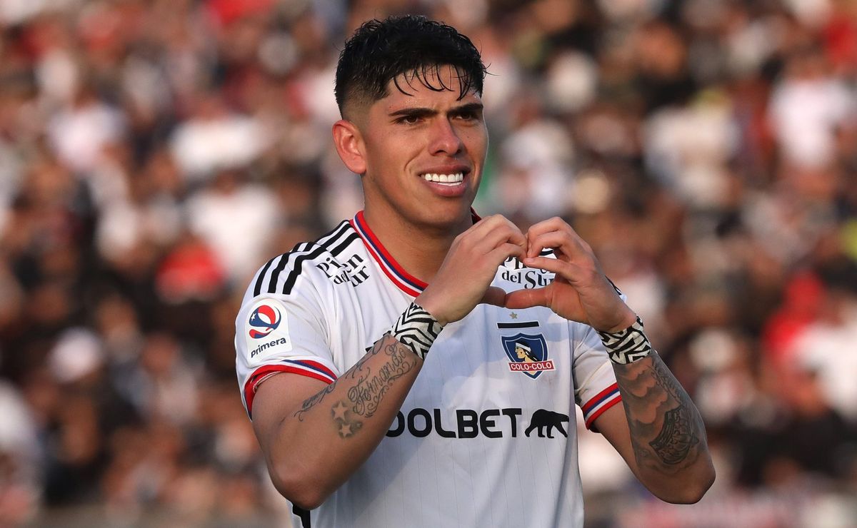 Carlos Palacios continuará en Colo Colo