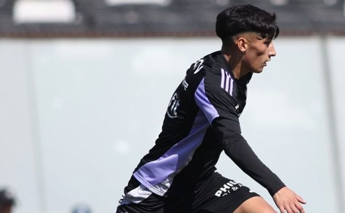 Video: Francisco Marchant ilusiona con golazo en amistoso de Colo Colo