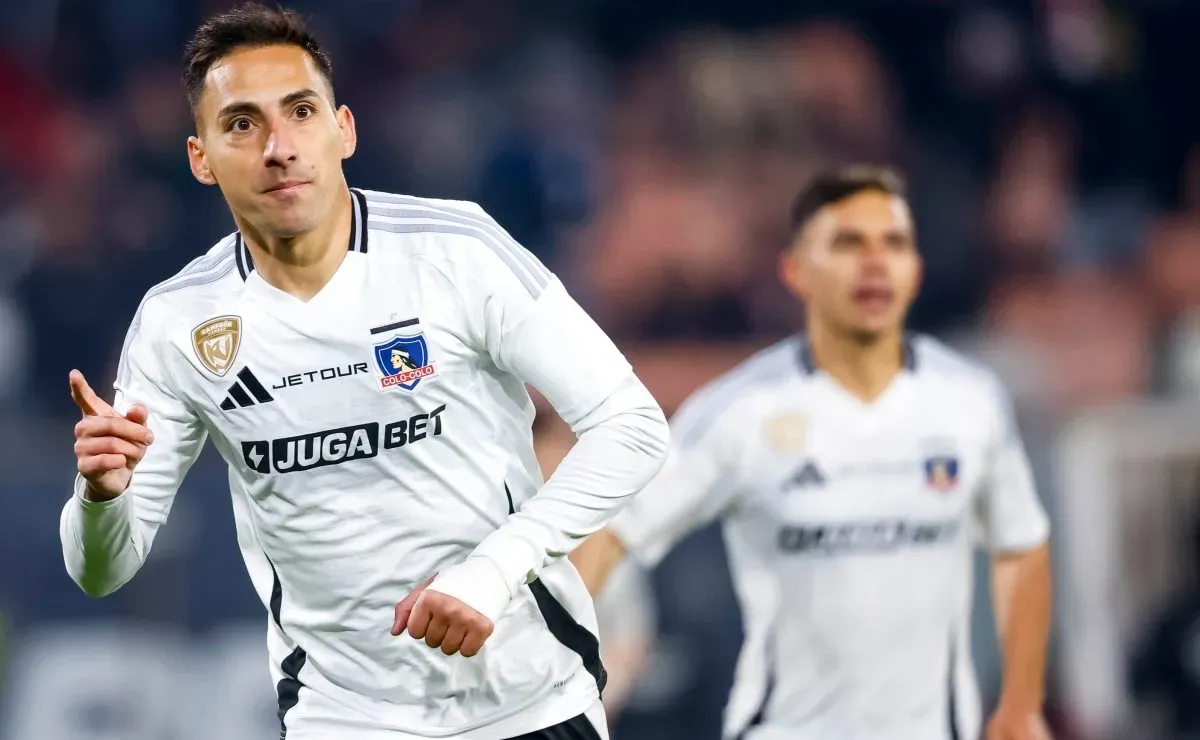 Mosa revela cómo se concretó el fichaje de Javier Correa en Colo Colo