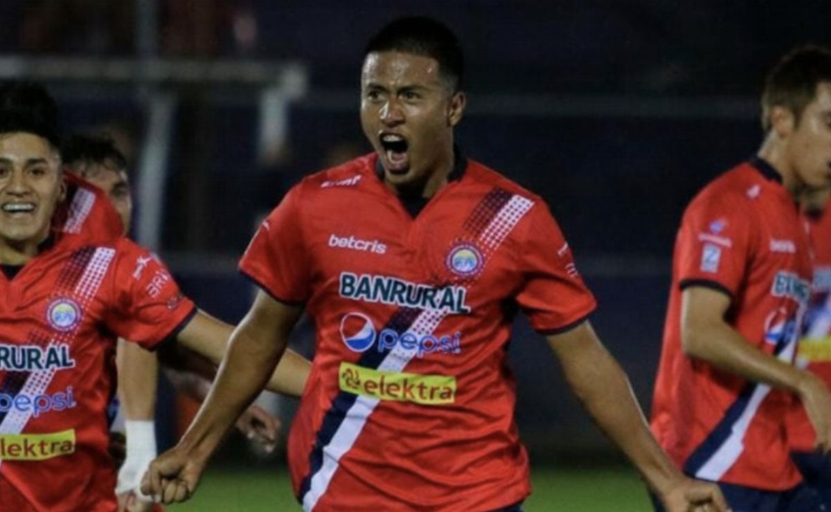 Guatemalteco cerca de fichar por un club de Portugal - Futbol Centro America