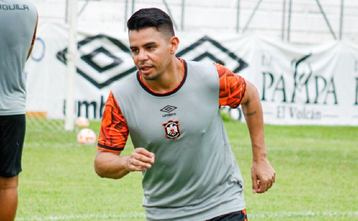 Alex Larín arremete contra su exentrenador en Alianza - Futbol Centro ...