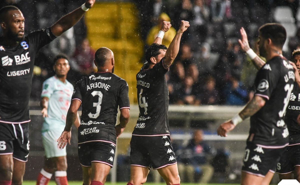 David Guzmán sufre grave lesión en la rodilla: cuándo volvería a jugar ...