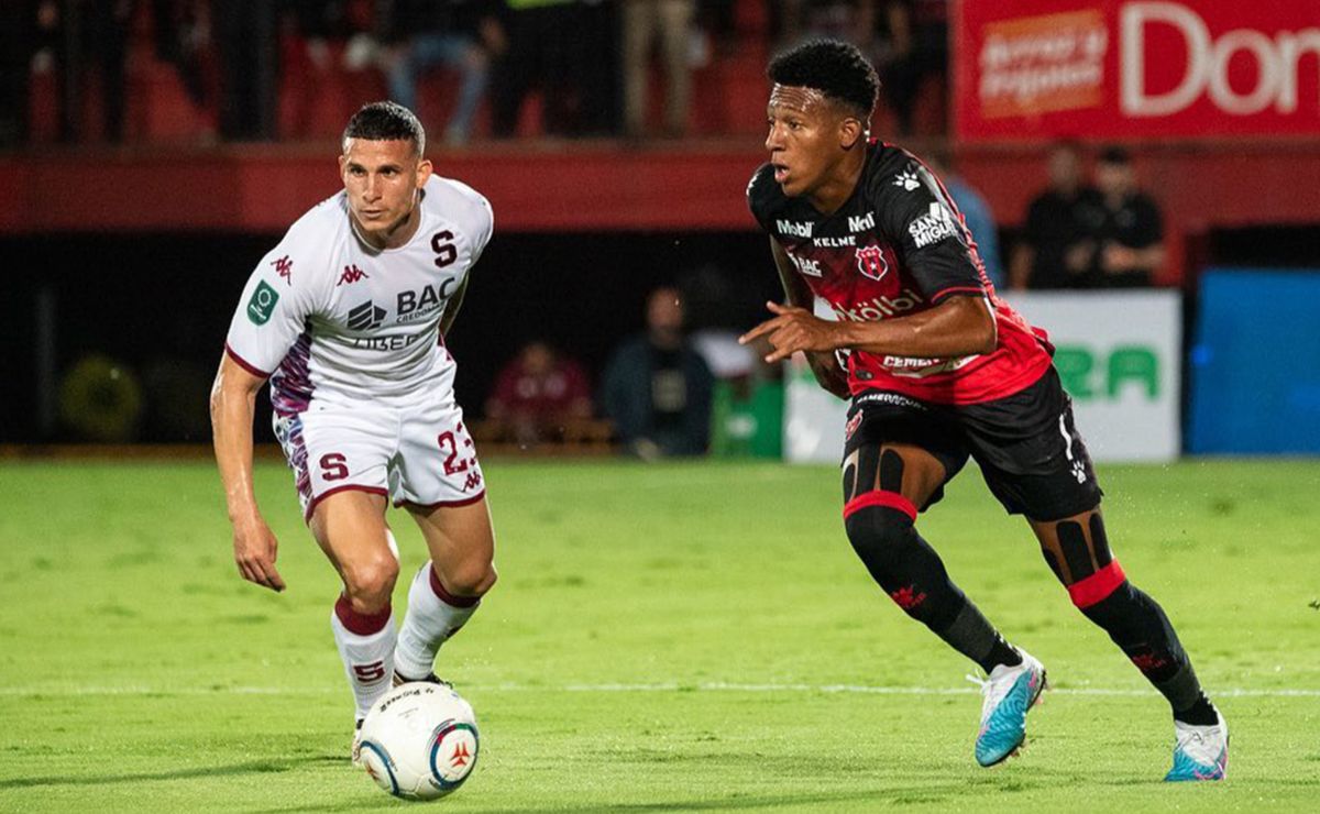 La publicación de Aaron Suárez luego de la victoria de Alajuelense en ...