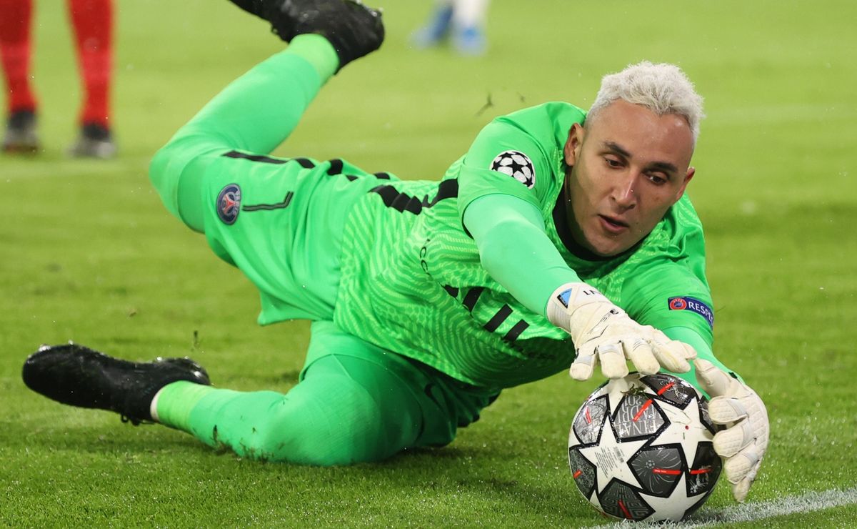 Keylor Navas y la frustración de no poder jugar - Futbol Centro America