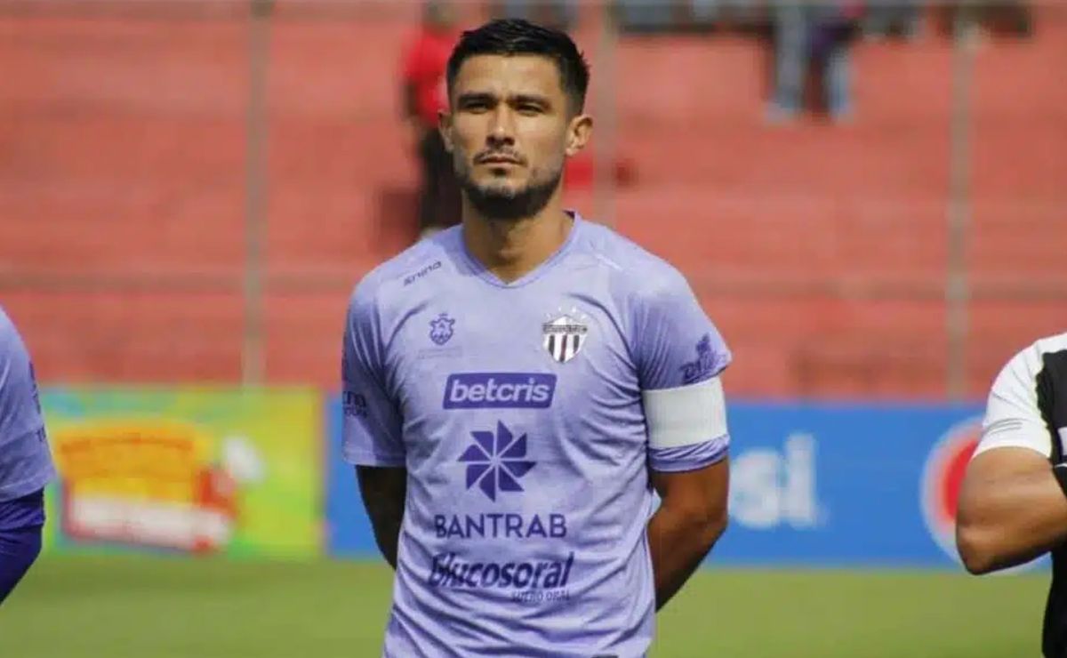 José Mena se siente privilegiado por estar en Municipal - Futbol Centro ...