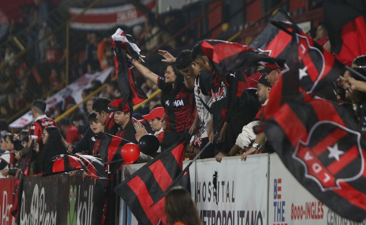 Alajuelense suma un refuerzo a horas de la Recopa - Futbol Centro America