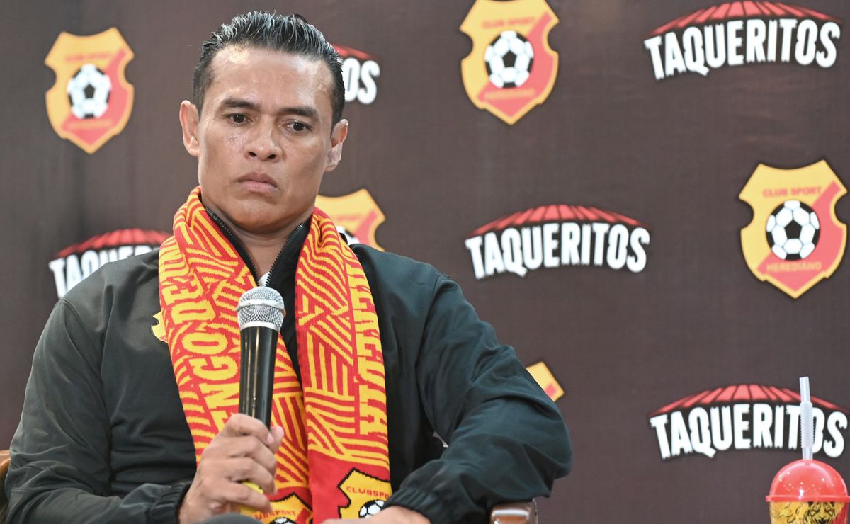 "Quieren ver sangre": Paté Centeno habló sobre su futuro en Herediano ...