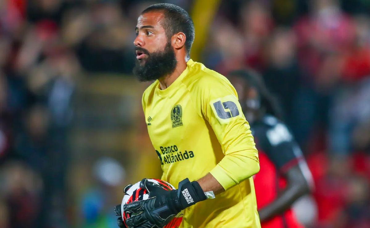 Atención Olimpia: Jorge Campos pidió a Edrick Menjívar para un importante equipo de México ...