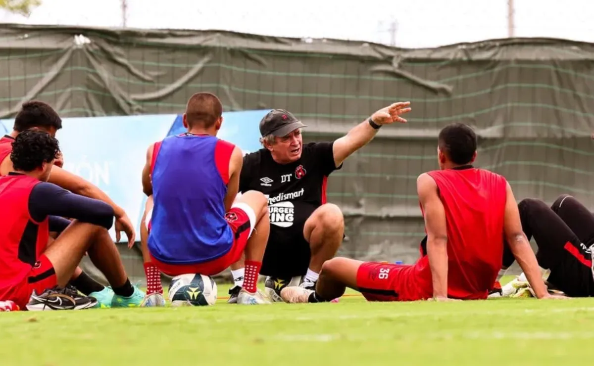La ayuda que Fedefútbol le daría a Alajuelense en el momento que ...