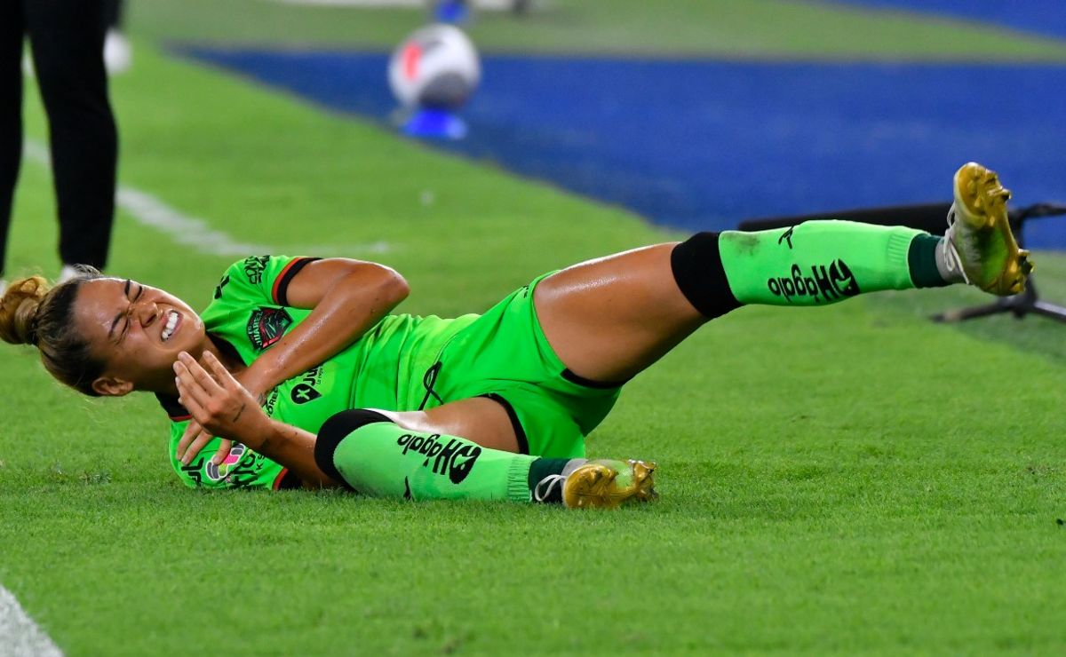 FC Juárez Femenil: DT empuja a jugadora Yuki Watari; termina llorando ...