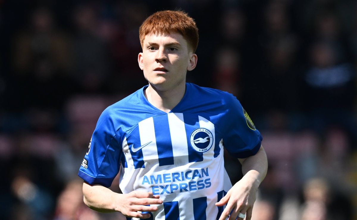 Confirmado: Valentín Barco deja Brighton y será nuevo jugador de Sevilla