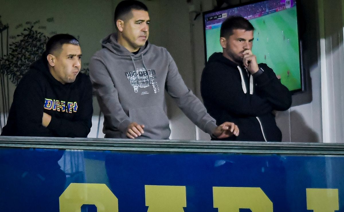 Hugo Perotti fue duro con Riquelme: "La gente se va cansando"