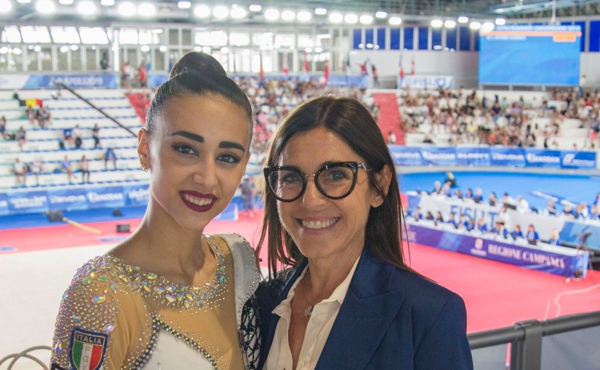 Histórica entrenadora de la selección italiana de gimnasia rítmica irá ...