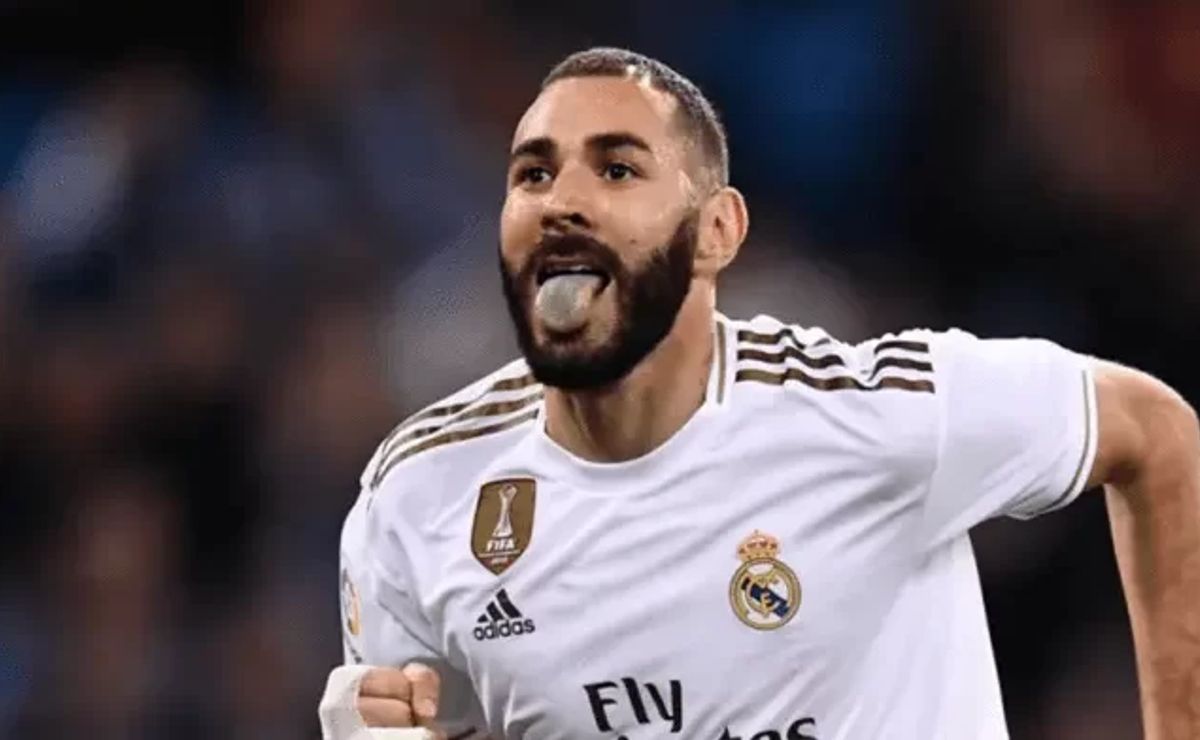 Karim Benzema juega a las dudas: "La realidad no es internet"