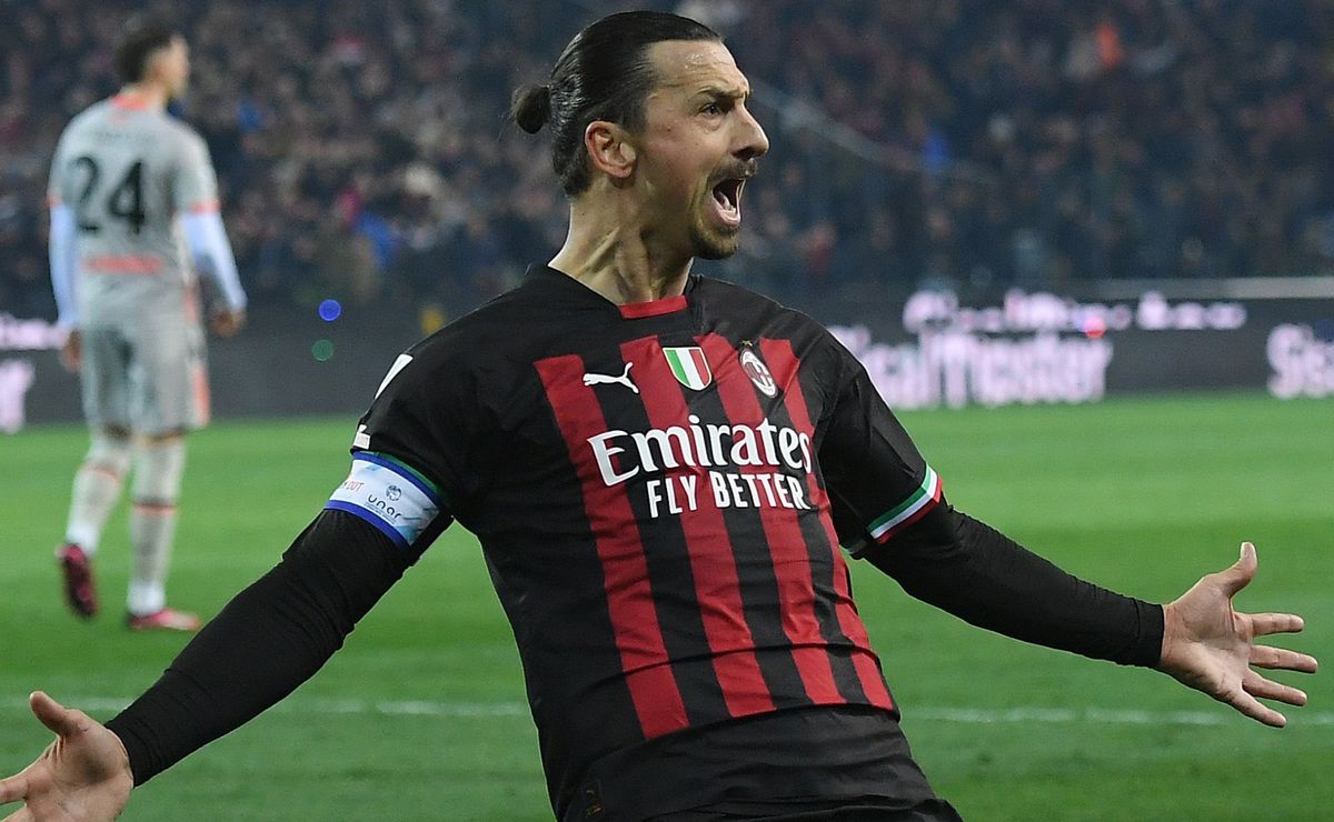 Zlatan Ibrahimovic arma el equipo ideal con ex compañeros