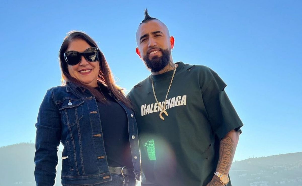 Mamá de Vidal insiste con que el King vuelva a Colo Colo