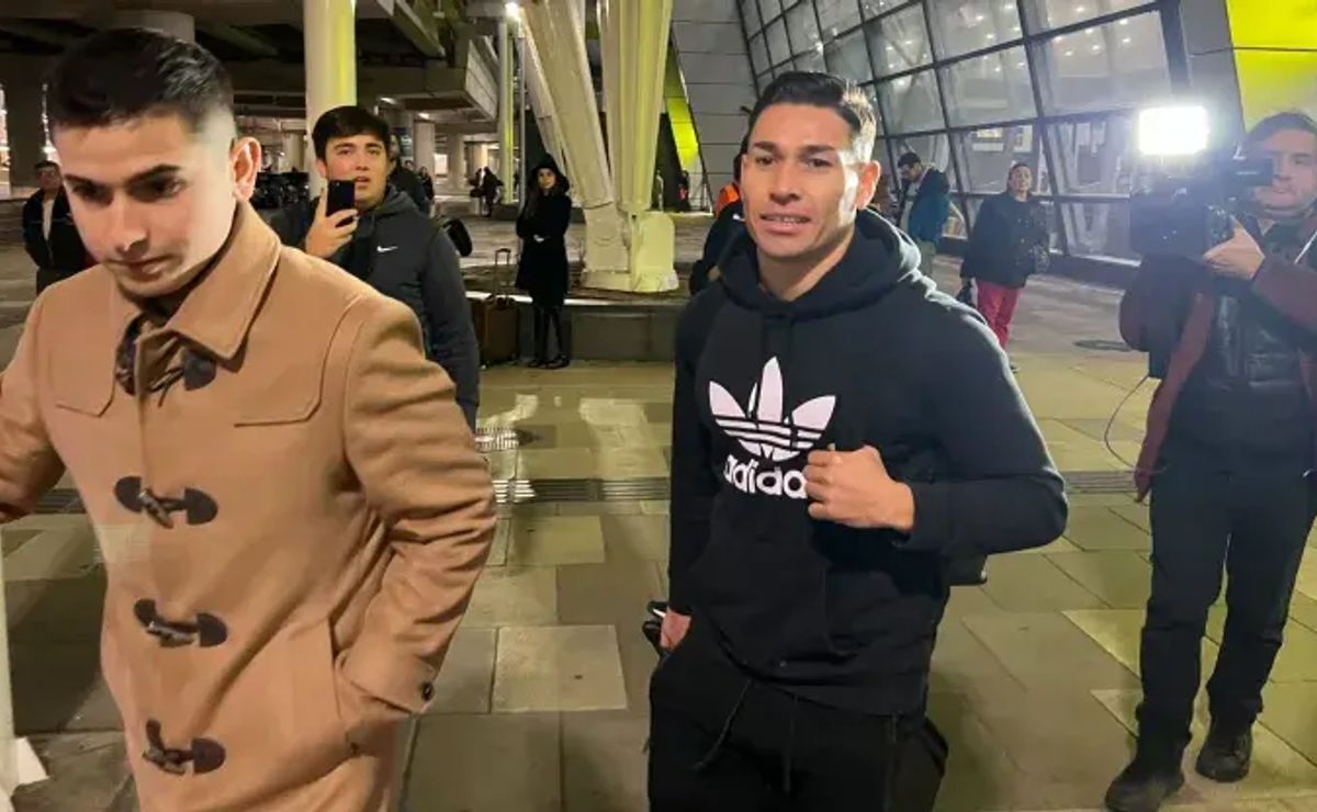 Opazo llega a Chile para firmar su regreso a Colo Colo: "Estoy feliz"