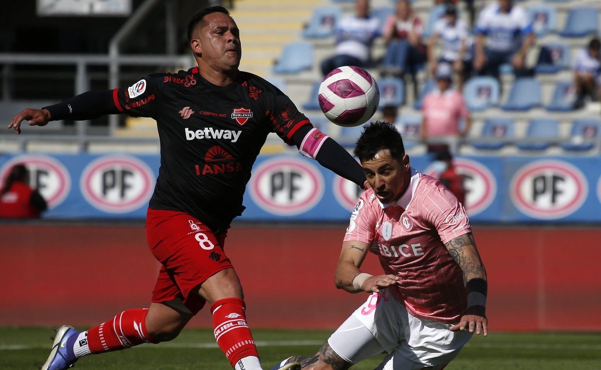 Deportes Copiapó potencia su defensa con Nicolás Vargas