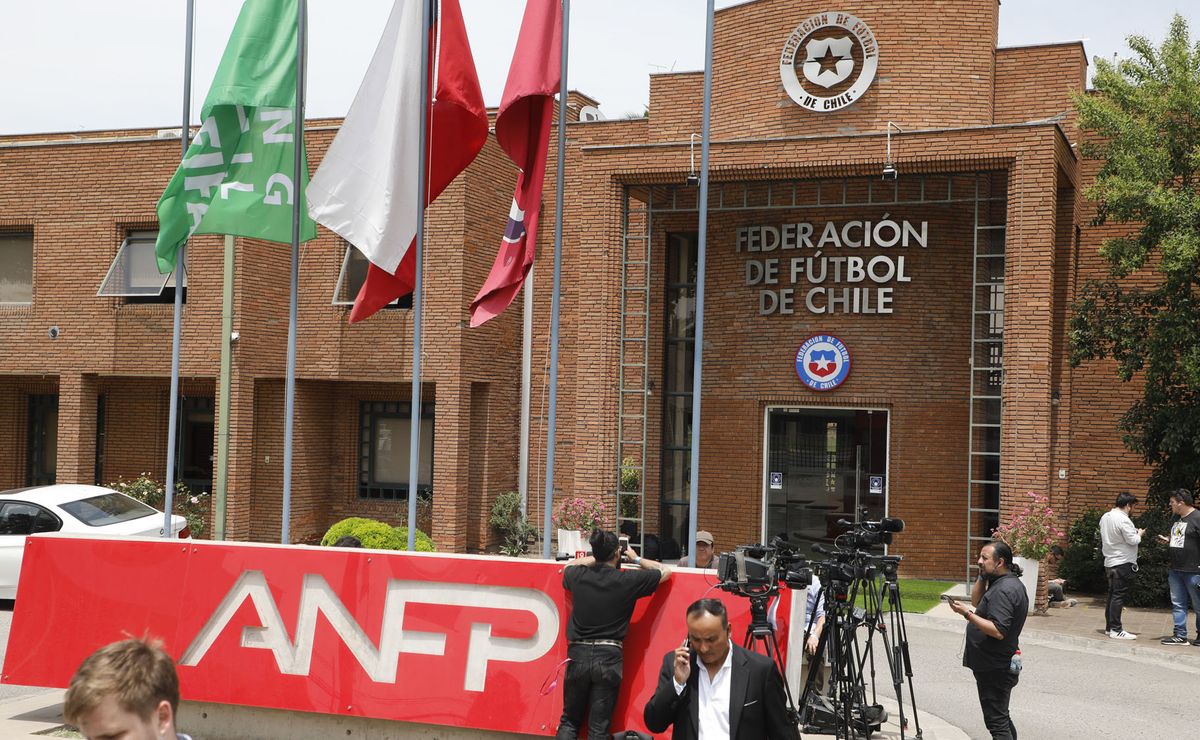 Gobierno solicita a la ANFP terminar contratos con casas de apuestas