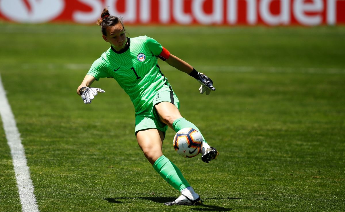 Endler celebra 100 partidos con La Roja: 'Espero que sean muchos más'