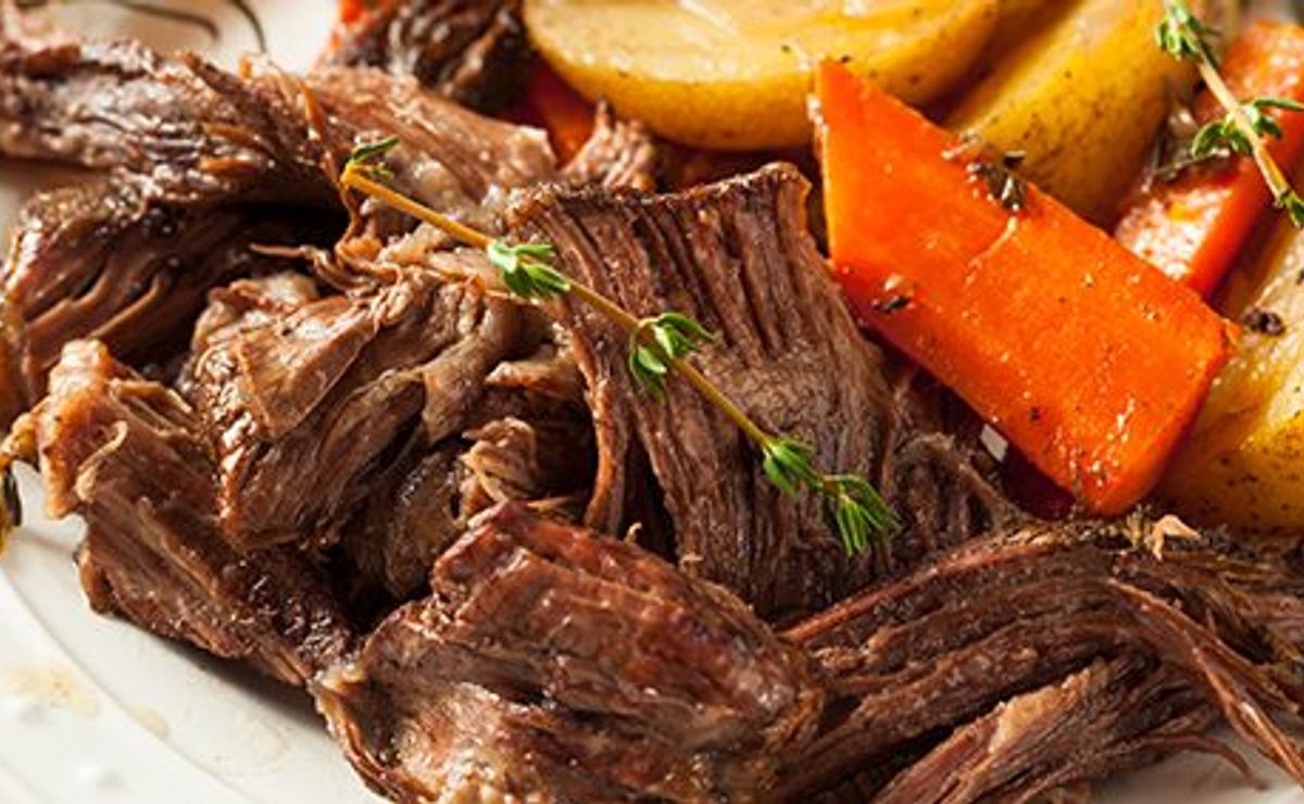 Prepara esta deliciosa receta de carne mechada para el almuerzo