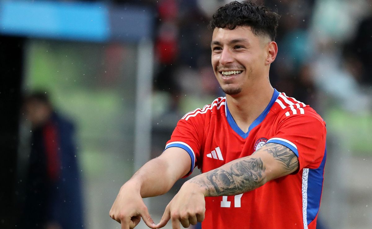 César Pérez alaba a Berizzo por golazo de tiro libre: 'Analizó al arquero'