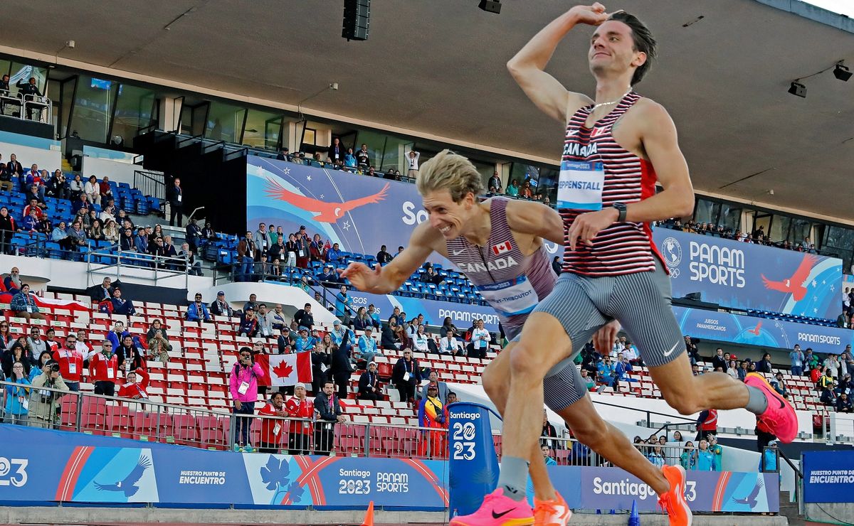 Santiago 2023: Atleta de Canadá celebra antes y le ganan en la meta