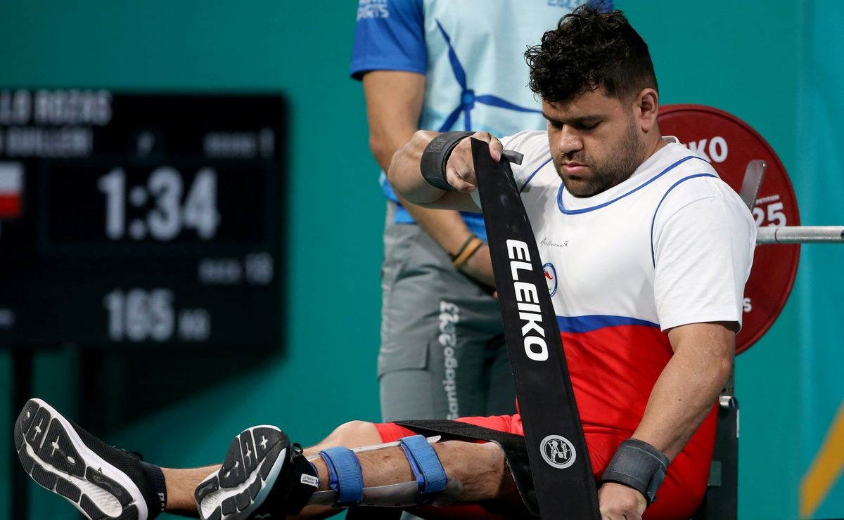 Santiago 2023: Jonathan Astudillo medalla de bronce en para powerlifting