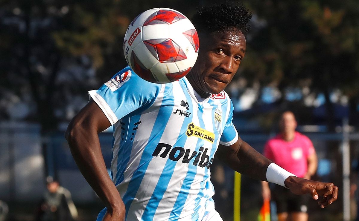 Zapata agradece a Magallanes tras firmar con Defensa y Justicia - RedGol