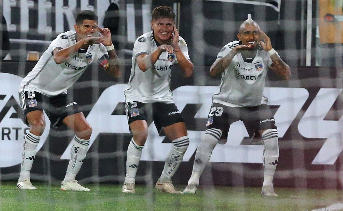 Colo Colo: Leo Gil abre la cuenta vs. Trinidense por Libertadores - RedGol