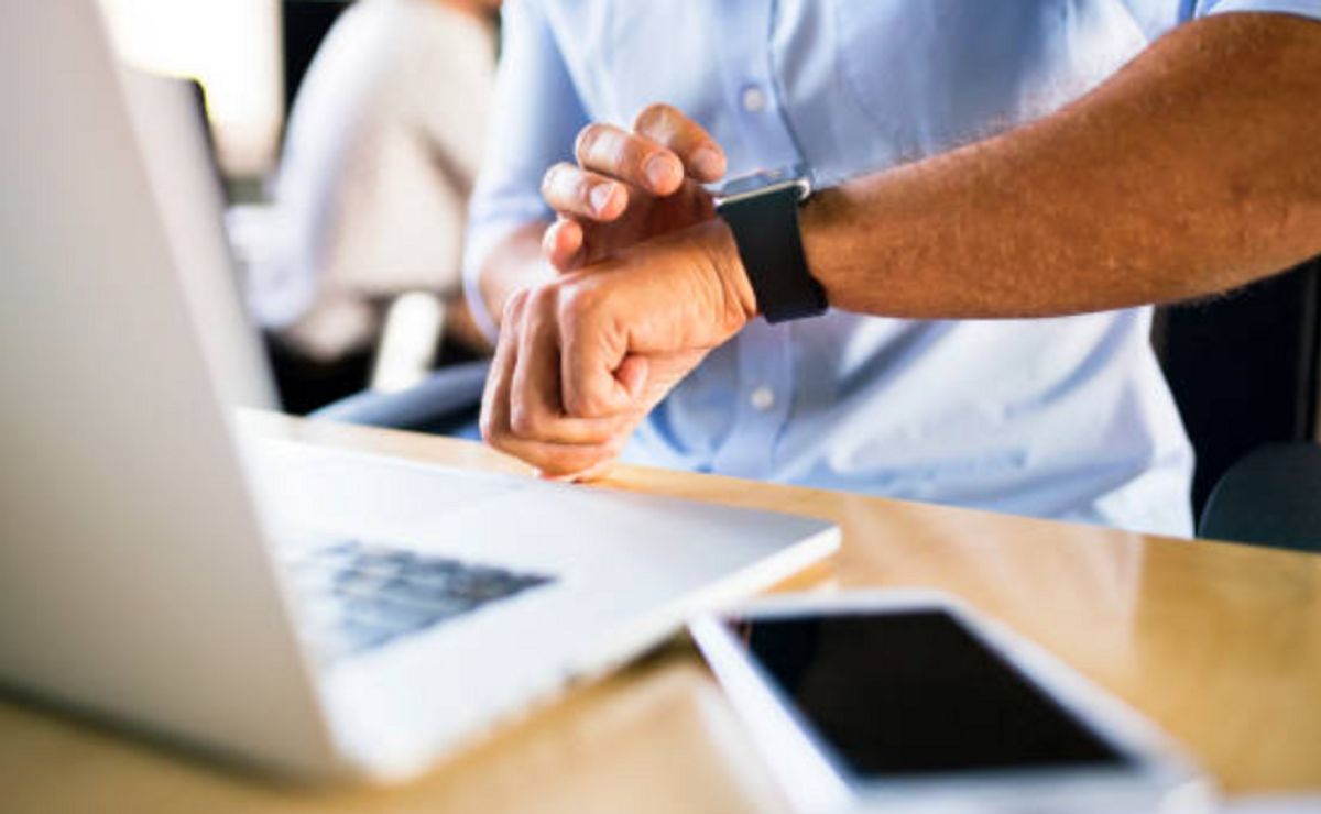 ¿Cuándo es el cambio de hora y se atrasa o adelanta el reloj?