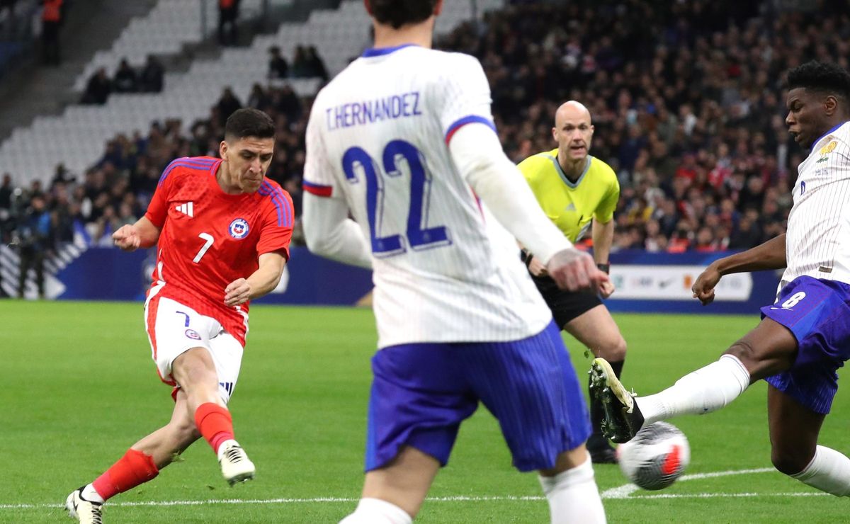 Carrete post Francia-Chile: tres jugadores en la mira por excesos