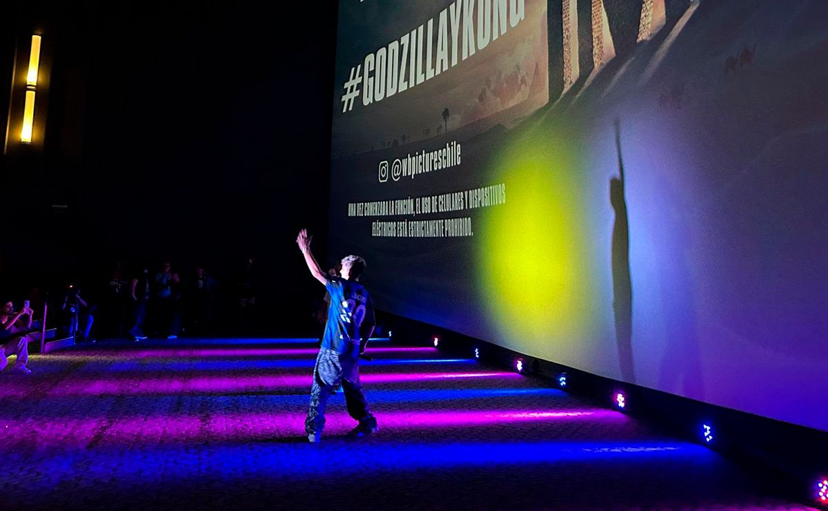 Metalingüística y Nitro animaron el Avant Premiere de Godzilla y Kong