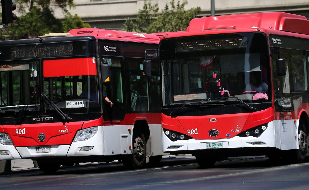 Buses Red presentaron problemas por bloqueo en Puente Alto