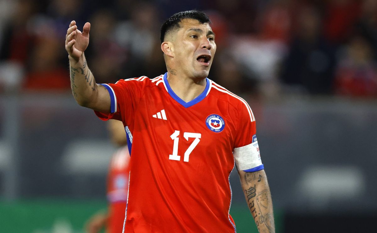¿Colo Colo o la UC? Chapa Fuenzalida elige destino para Gary Medel
