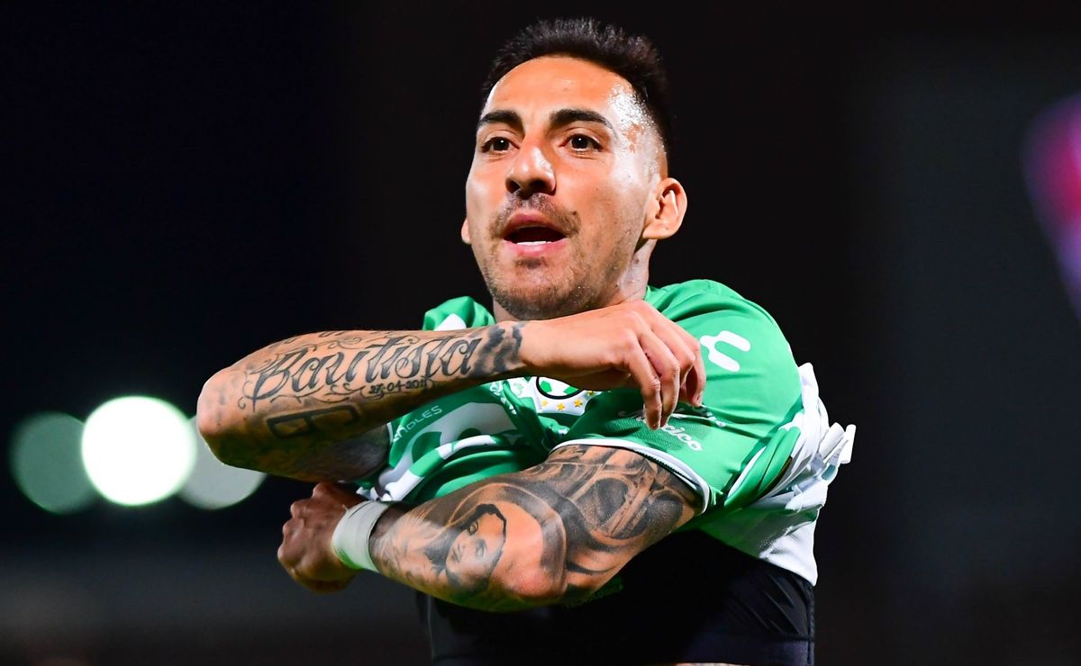 Colo Colo presenta a Javier Correa como su nuevo refuerzo - RedGol