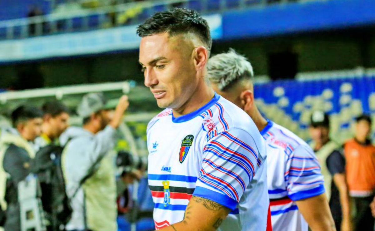 Jean Paul Pineda anuncia su retiro del fútbol acusando “temas personales”