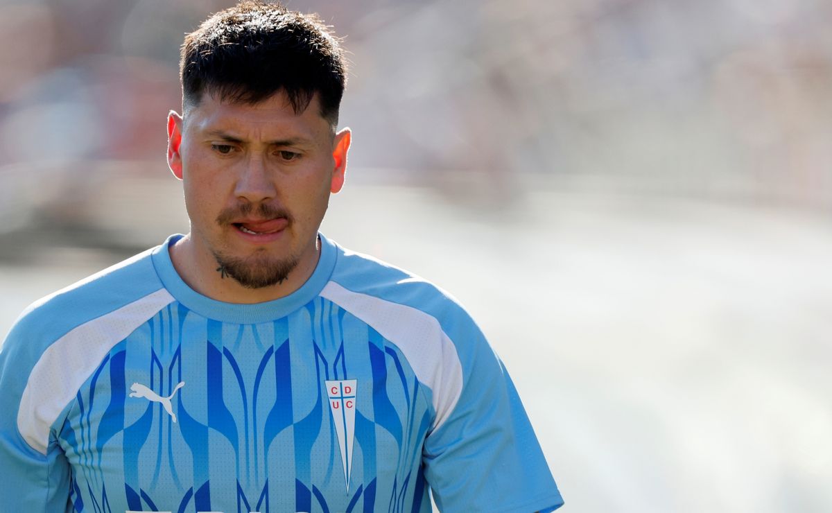 Nicolás Castillo cumple tres meses sin jugar en Católica - RedGol