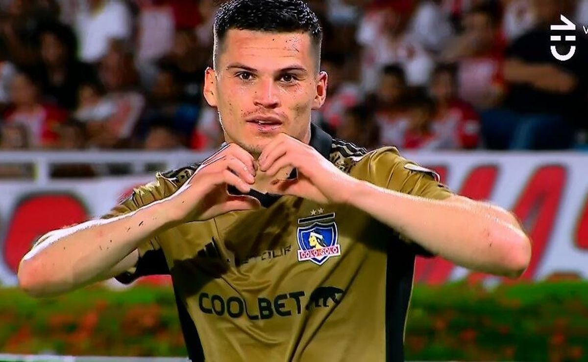 Lucas Cepeda marca golazo: abre la cuenta para Colo Colo ante Junior