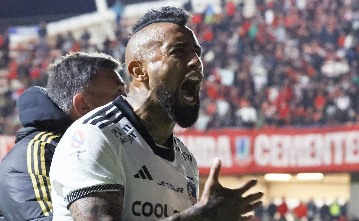 Arturo Vidal y poderoso refrán albo: reacción del King por Colo Colo líder