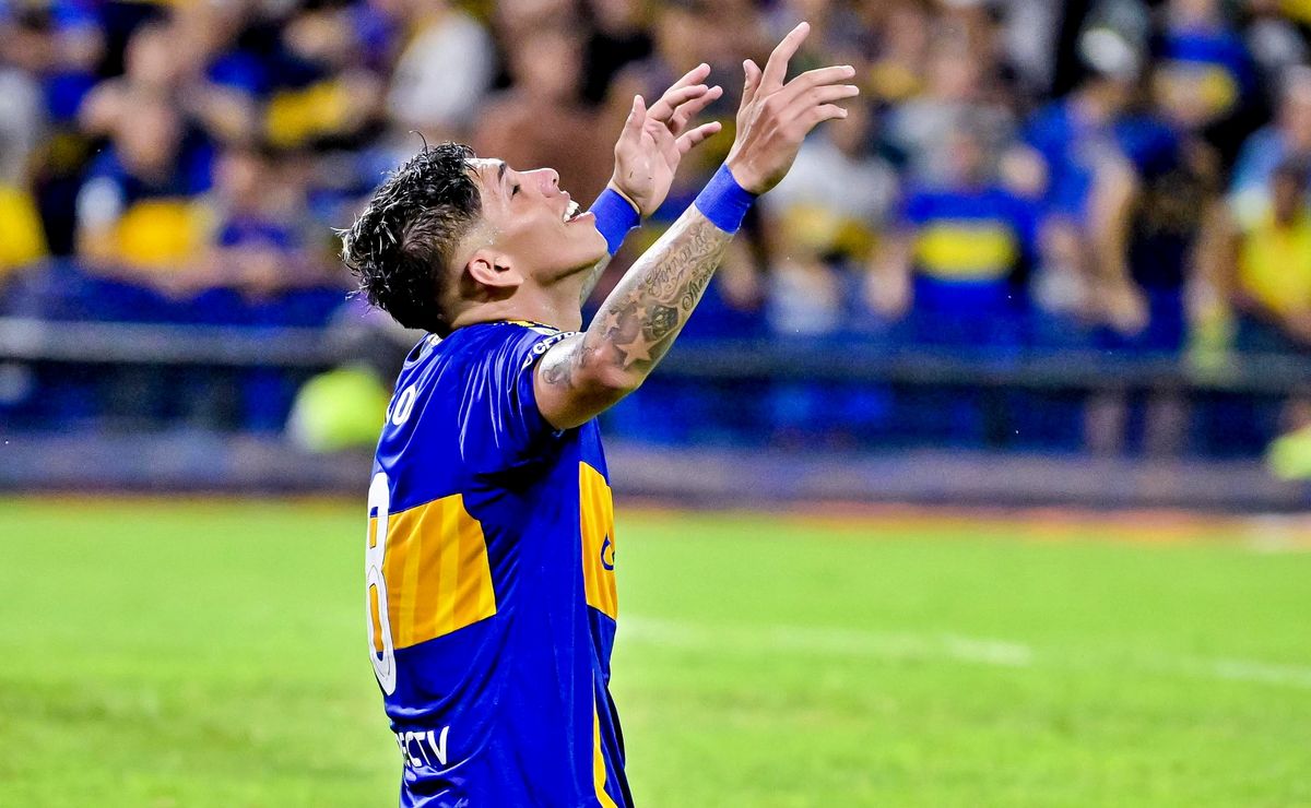 Carlos Palacios sigue sumando elogios tras su primer gol en Boca: “Se metió a la gente en el ...