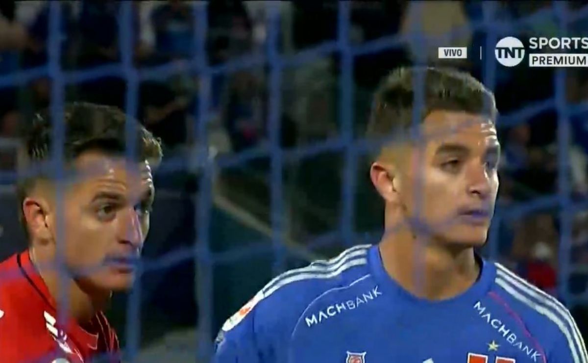 La U vs Ñublense: hermanos Calderón protagonizan hilarante momento