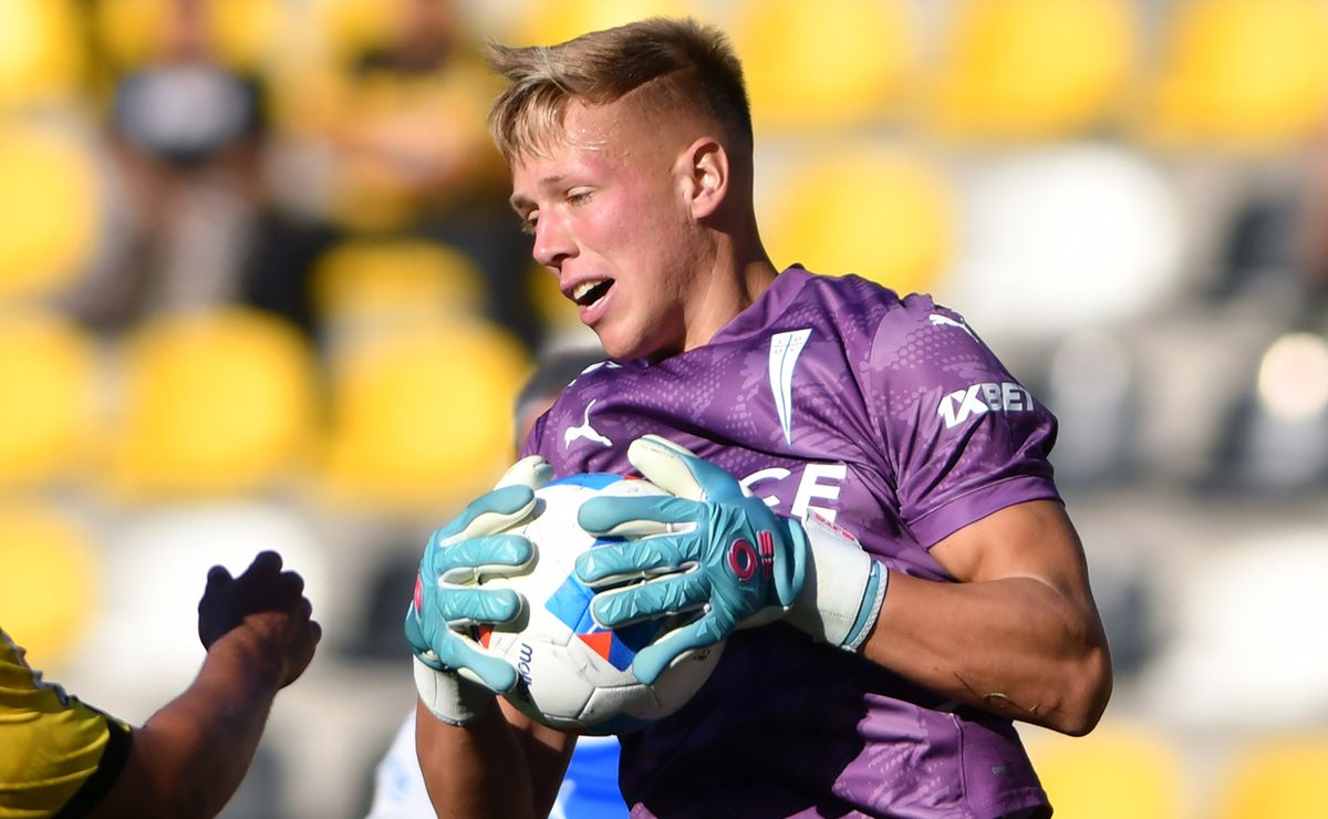 UC y la desconocida a Bernedo: busca a arquero brasileño de Gremio