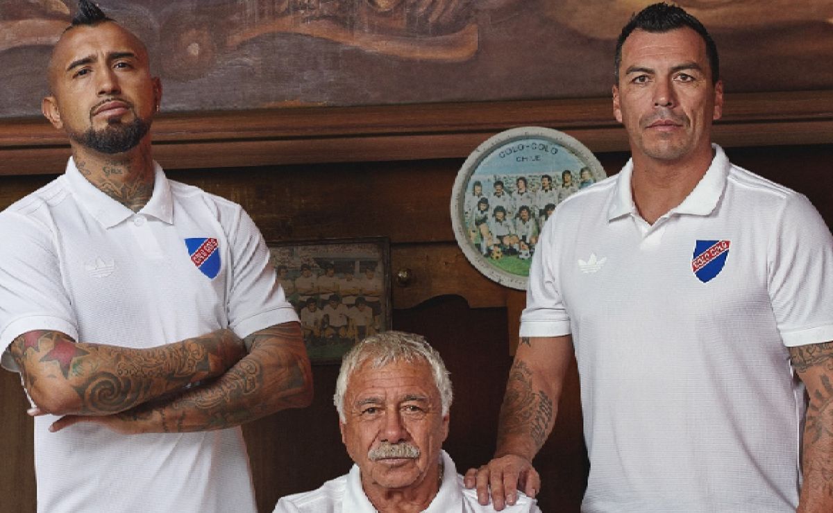 Con dorsales: así se ve la camiseta que Colo Colo estrena ante Fortaleza