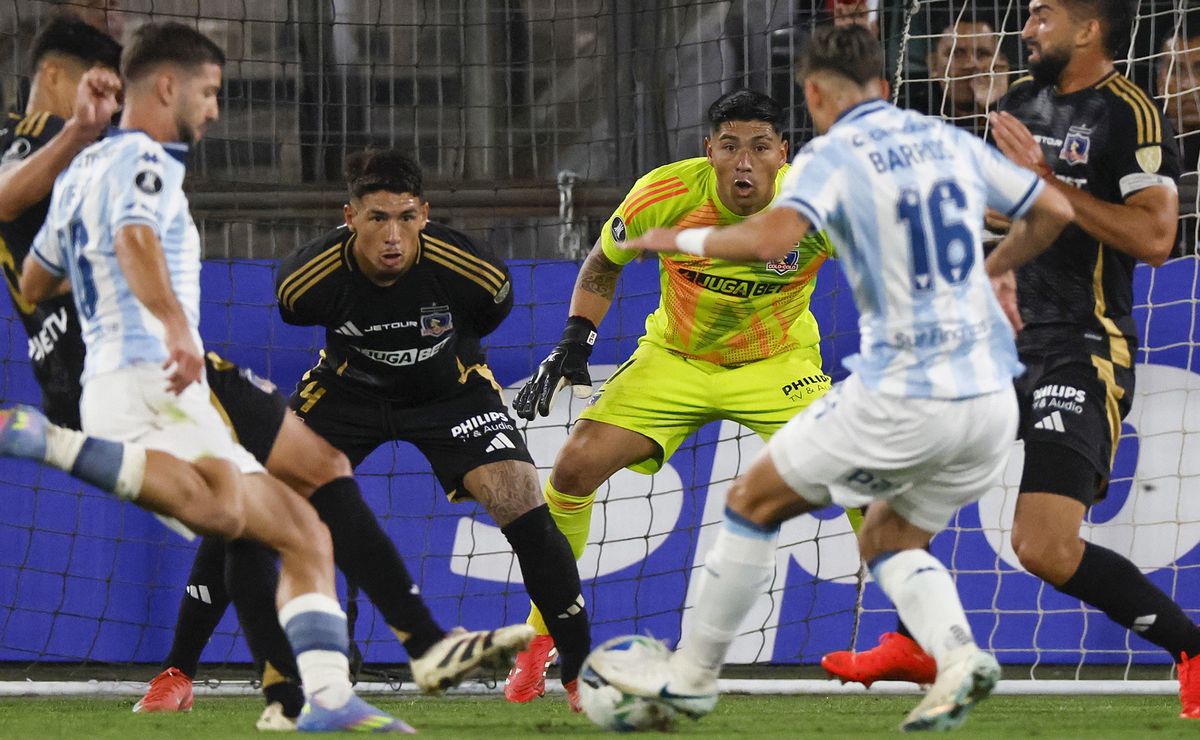 Colo Colo vs Racing: el Cacique lo lamenta en los minutos finales