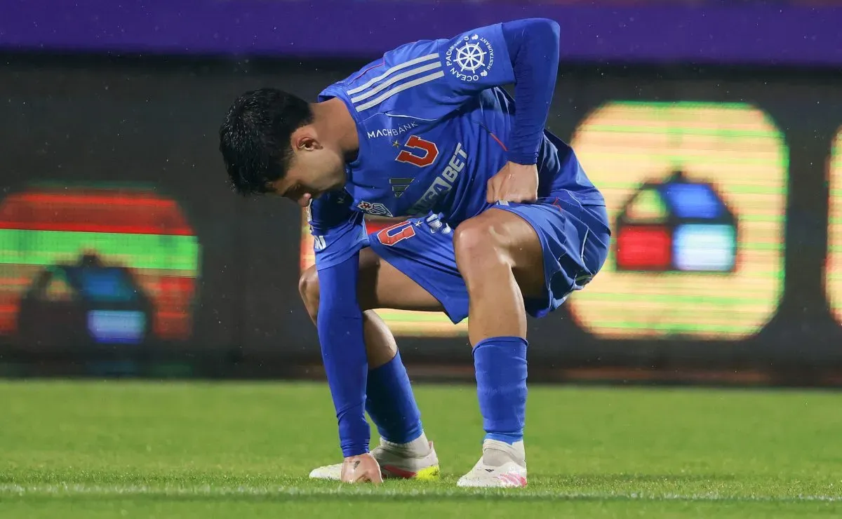 U de Chile: Altamirano viajó con vistoso amuleto contra Botafogo